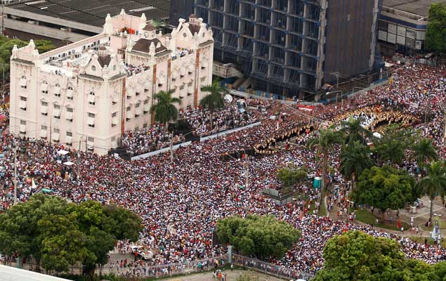 Círio De Nazaré Leva Multidão às Ruas De Belém 12 10 2014 Poder