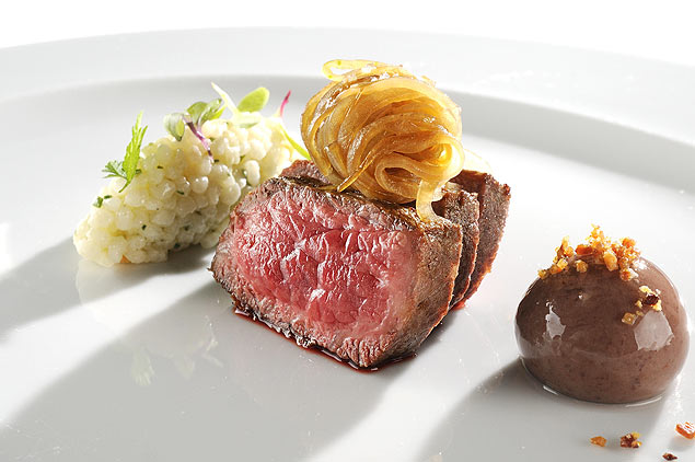 Folha de S.Paulo - Comida - Attimo oferece menu com cortes de carne ...