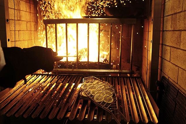 Uso de grelhas é retomado por chefs para fazer de carnes a doces - 18 ...