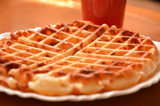 Waffle de queijo - Receitas - Comida - Folha de S.Paulo