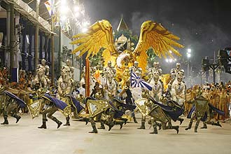 Em desfile, Portela mostra novos e antigos símbolos do amor - 24/02 ...