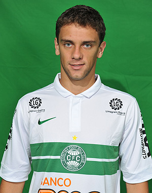 Folha de S.Paulo - Esporte - Lucas Mendes troca Coritiba por clube ...