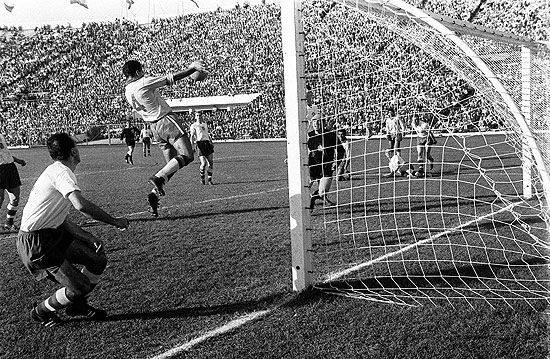 Há 50 anos, Zito gritava e seleção conquistava o bi mundial - 17/06 ...