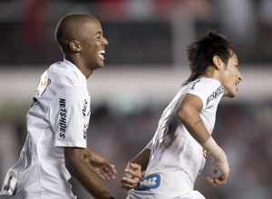 Após gol, Victor Andrade recebe bronca de Muricy por cartão - 13/09 ...