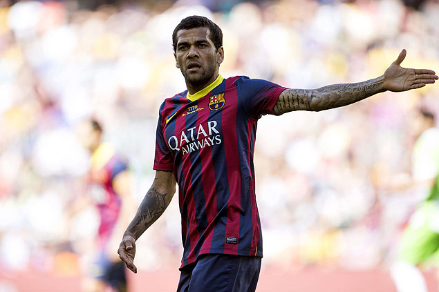 Sem renovação no Barcelona, Daniel Alves já pode assinar com outro ...
