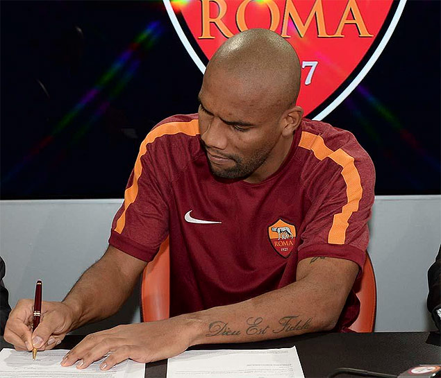 Maicon renova contrato com a Roma por mais um ano - 13/10/2014 ...