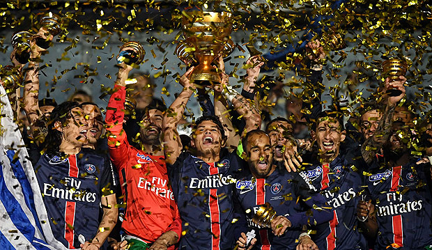 Com um a menos, PSG vence o Lille e conquista a Copa da Liga Francesa ...
