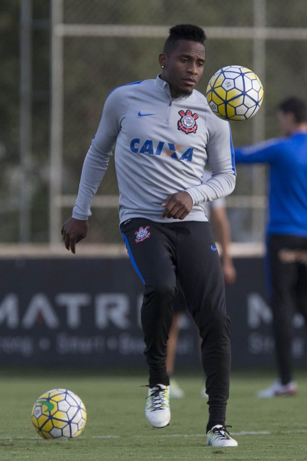 Willians é afastado do Corinthians após discussão com torcedor - 20/11 ...