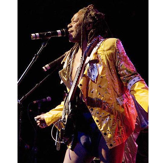 Músico do Parliament Funkadelic morre aos 56 anos nos EUA - 17/06/2010 ...