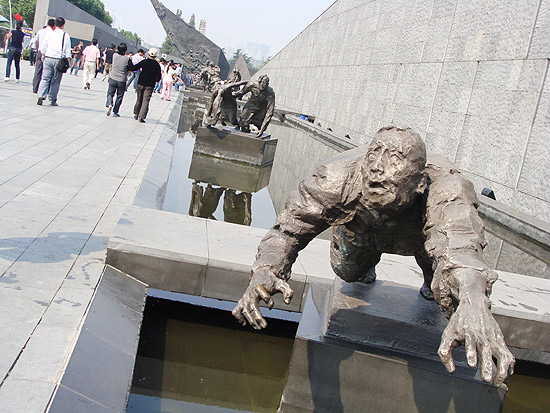 Memorial de massacre de Nanquim se torna plataforma de nacionalistas ...