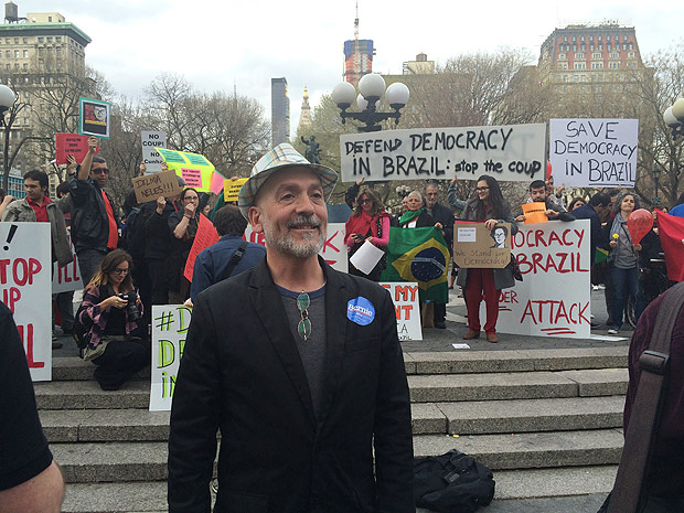 Em ato anti-impeachment nos EUA, americanos tentam entender a crise ...