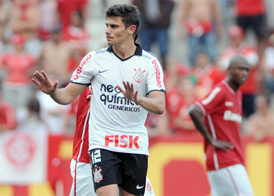 Tite discorda de Alex e diz que não quer poupar ninguém - 28/10/2011 ...