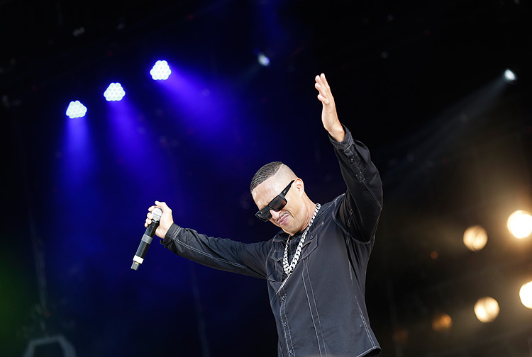 Semana tem Mano Brown cantando músicas dançantes e estreia de novo ...