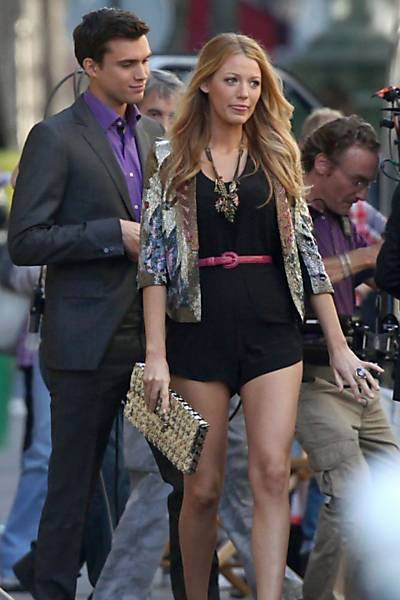 Blake Lively mostra detalhes do look para festa pré-Met Gala - 06/05 ...