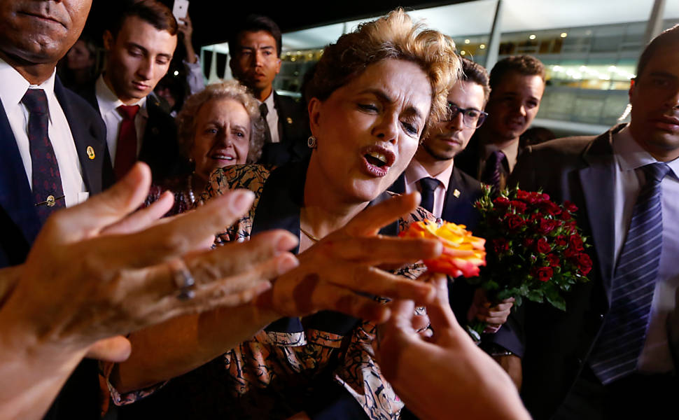 Dilma exonera indicado do PTB da vice-presidência da Caixa - 26/04/2016 ...