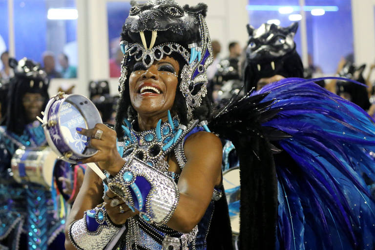 Desfile Da Beija Flor De Nilópolis 06 04 2019 Cotidiano