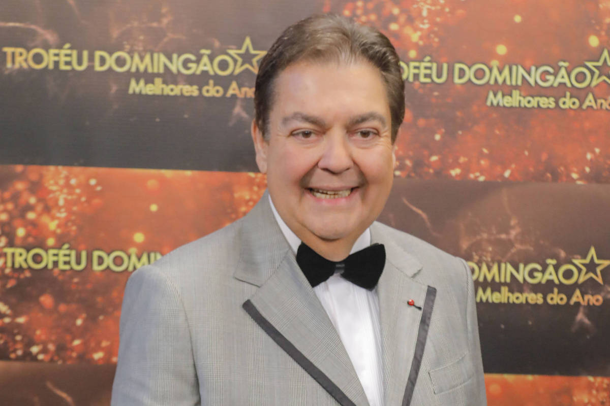F5 - Celebridades - Faustão se muda para tríplex com dez banheiros e 20 ... F5 - Celebridades - Faustão se muda para tríplex com dez banheiros e 20 ...