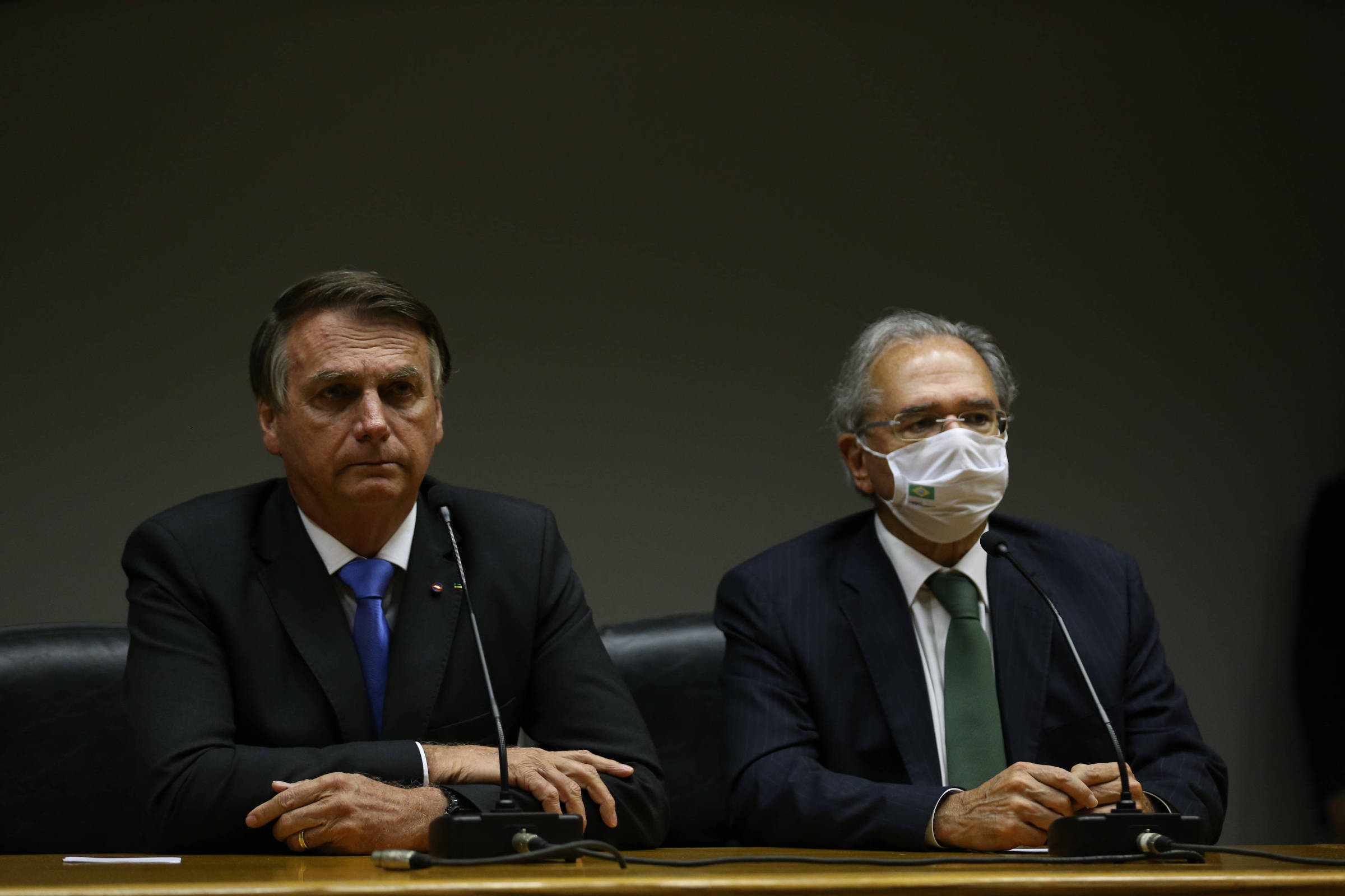 Ao Lado De Guedes Bolsonaro Fala Em Confiança E Diz Que Não Fará