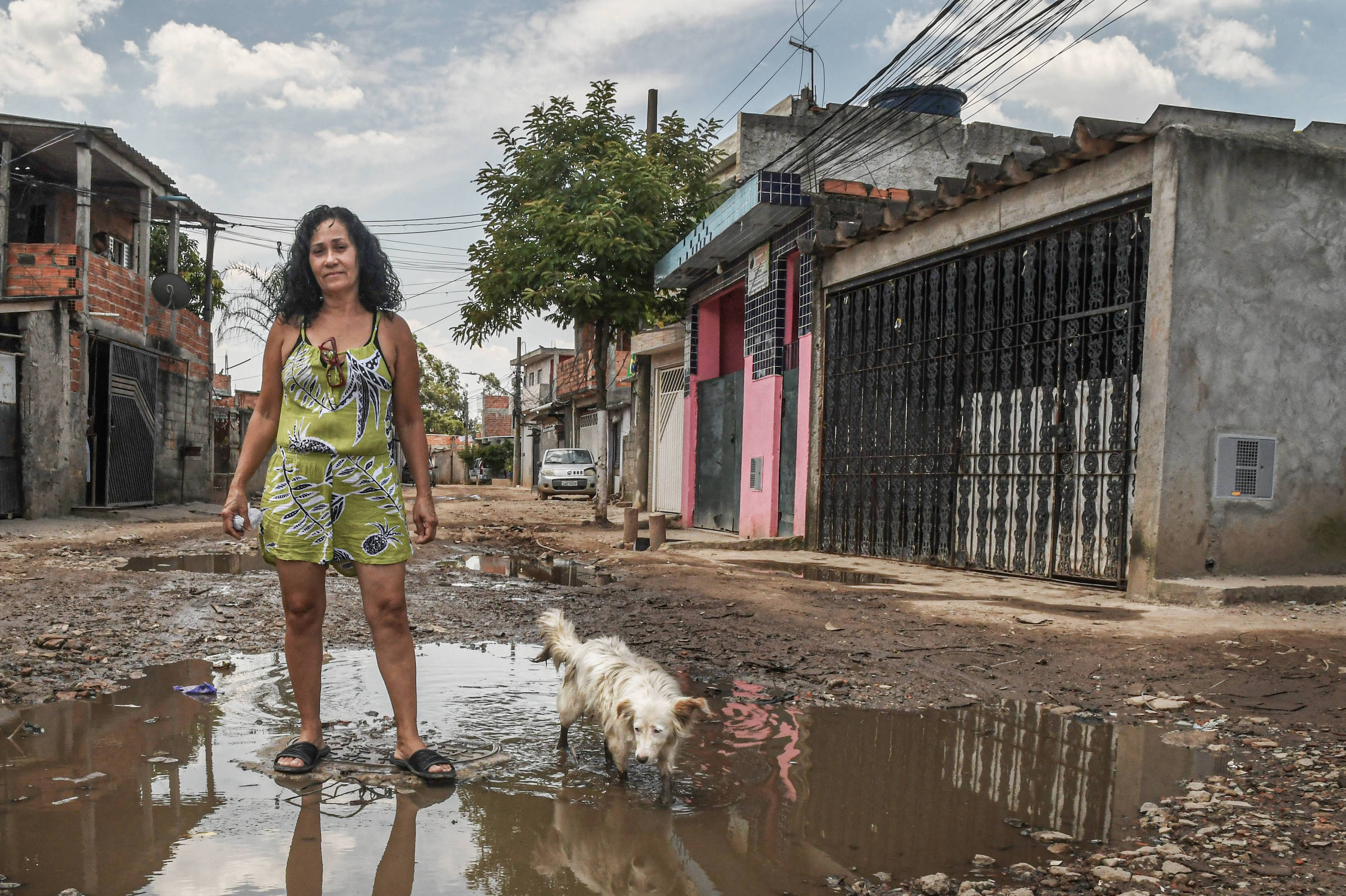 Moradores Do Jardim Pantanal Adaptam Casas Para Enchentes 04 01 2023