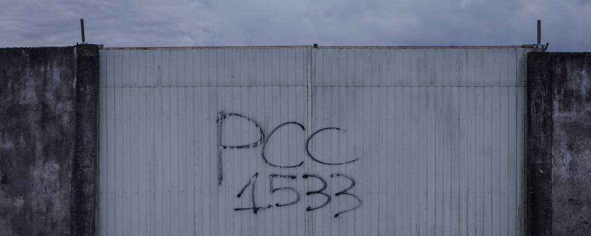 PCC, 30 anos, cresceu após guerra de 'primeiras-damas' - 30/08/2023 - Cotidiano - Folha