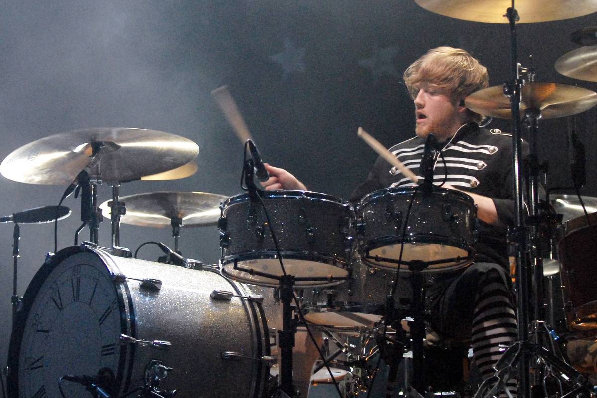 Morre Bob Bryar, baterista do My Chemical Romance, aos 44 - 30/11/2024 - Ilustrada - Folha