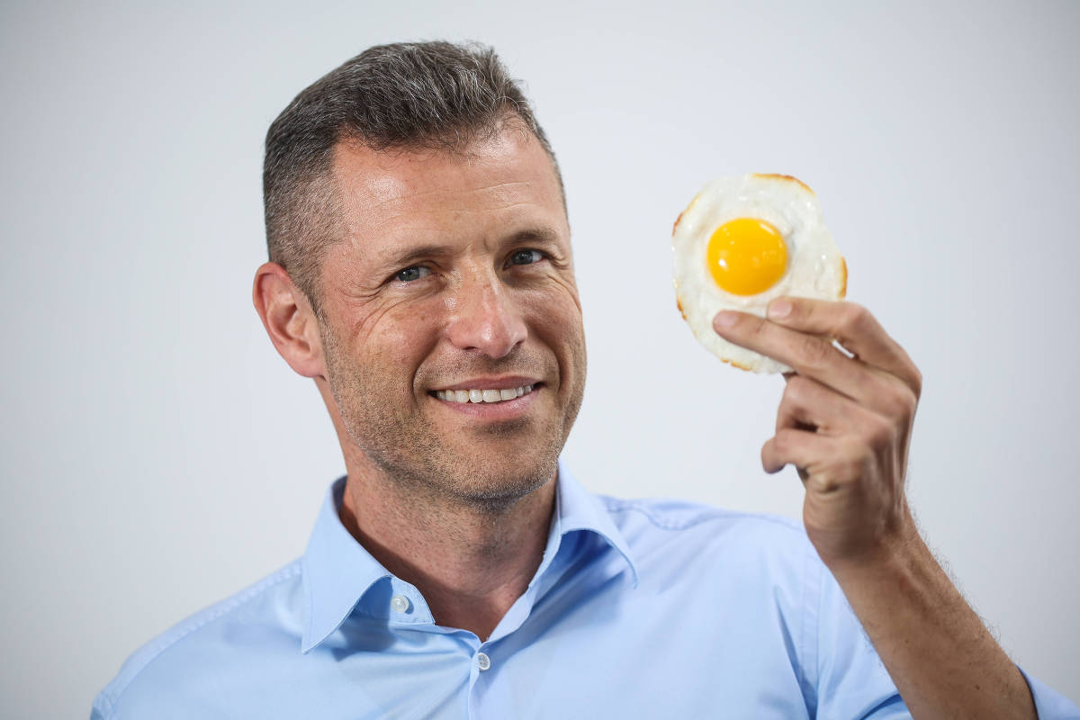 "Es un desastre contratar en Brasil porque las personas están enganchadas al programa social ...